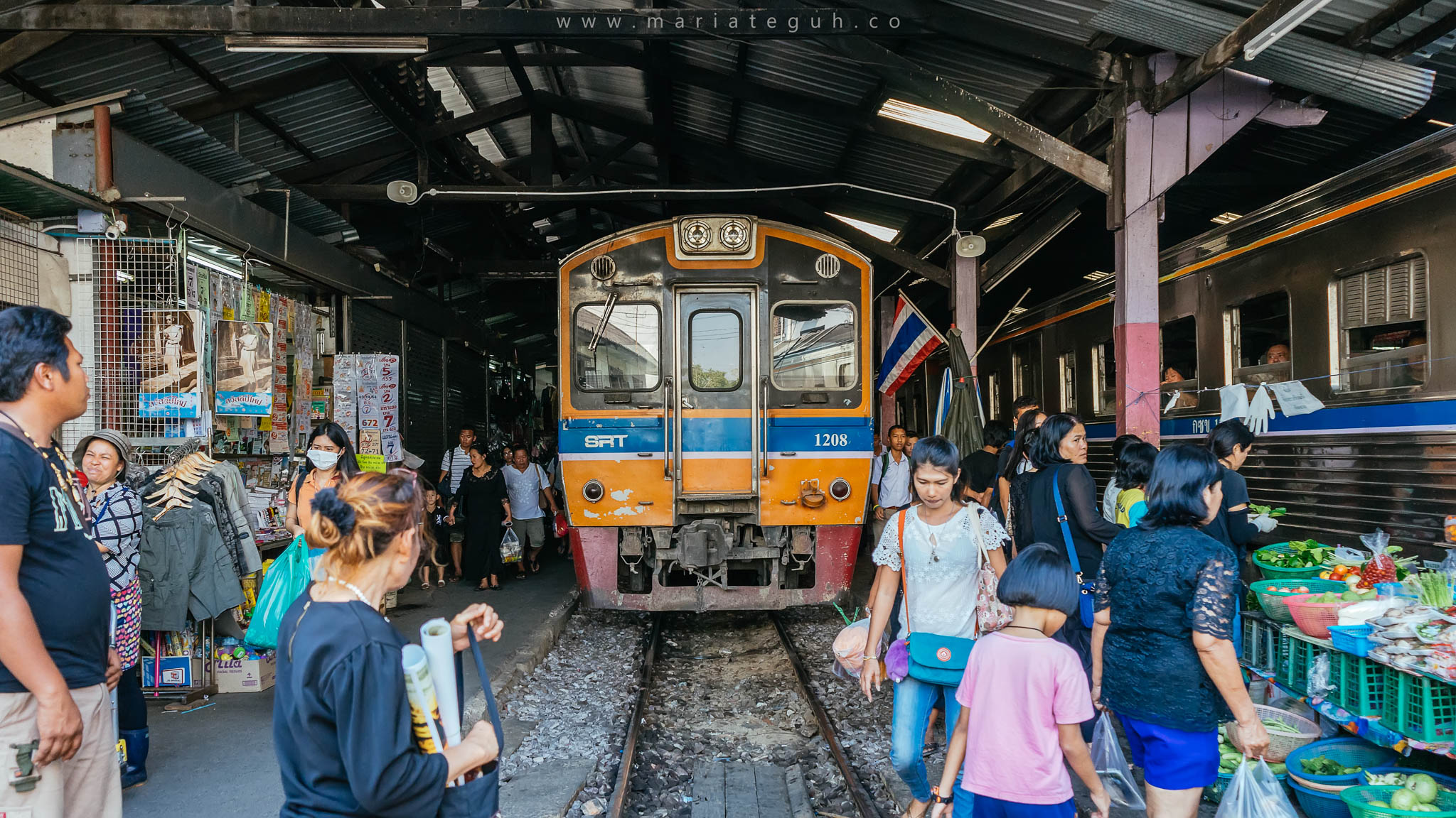 MAHACHAI, an escape next to Bangkok – Maria & Teguh Photostory